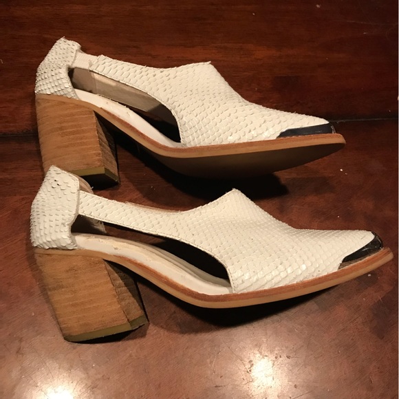 Jeffrey Campbell | Shoes | Jeffrey Campbell Orwell White Snakeskin ...